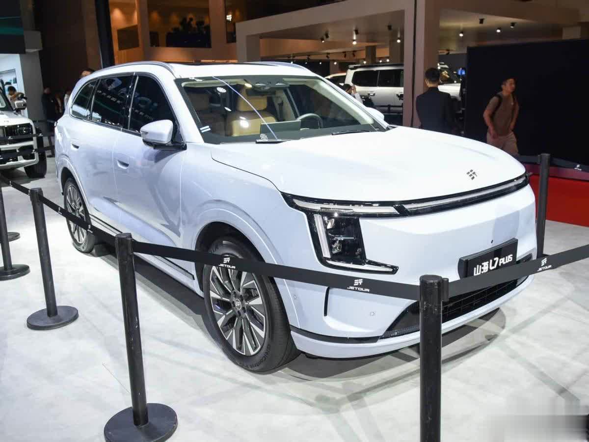 捷途山海L7 PLUS配CDC电磁悬架，综合续航1500km+